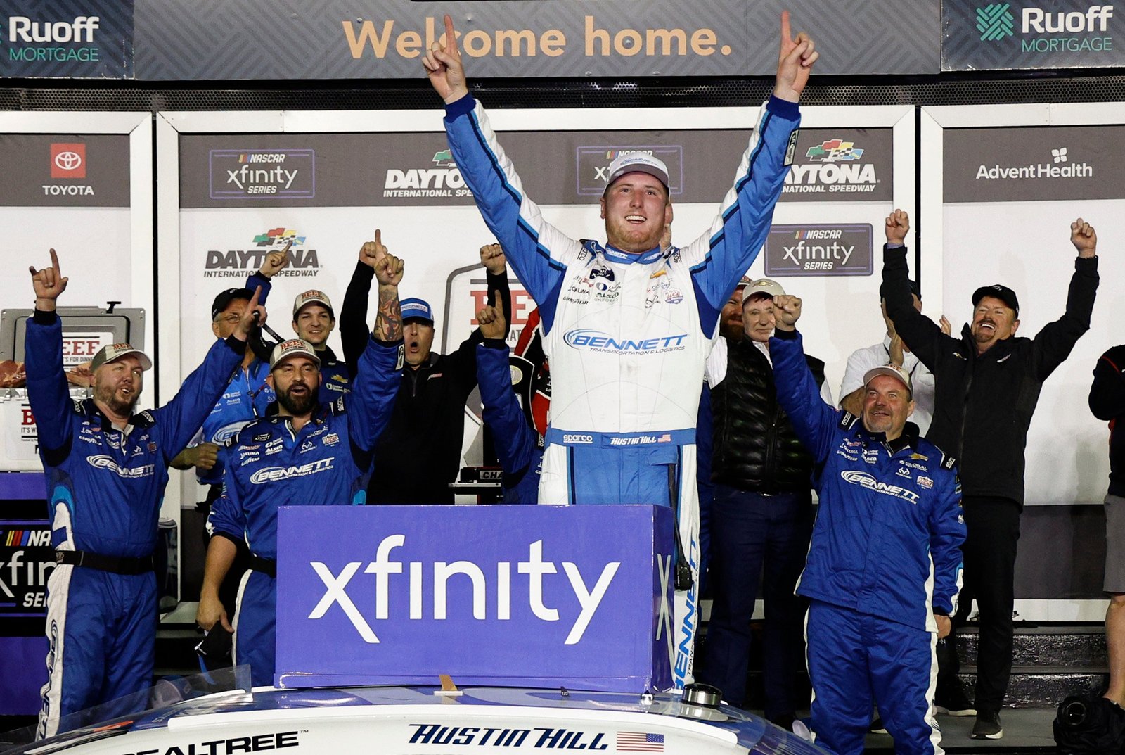 Hill wins NASCAR Xfinity opener in overtime photo finish at Daytona ...