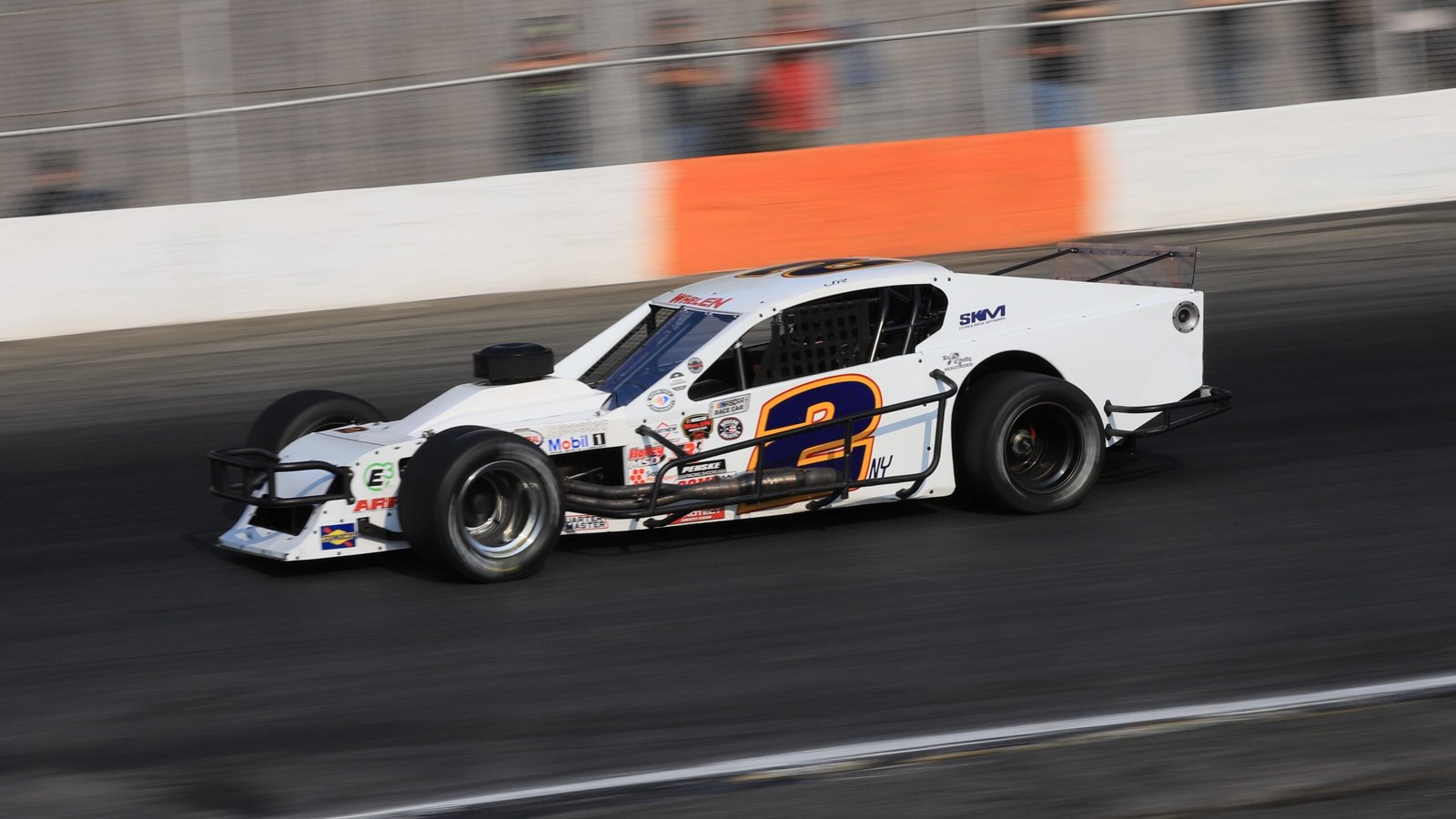 AFTER 16 YEARS JR BERTUCCIO RETURNS TO RIVERHEAD MODIFIED VICTORY LANE ...