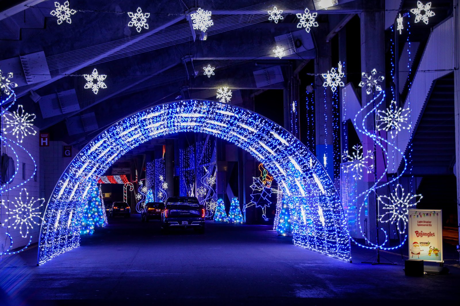 Merry Monday Minute: Ring in the Season at Speedway Christmas presented ...